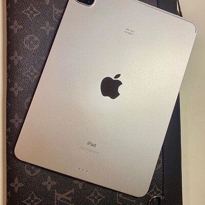 iPad Pro 4 • 11" Specs and Monitoring - MXE72